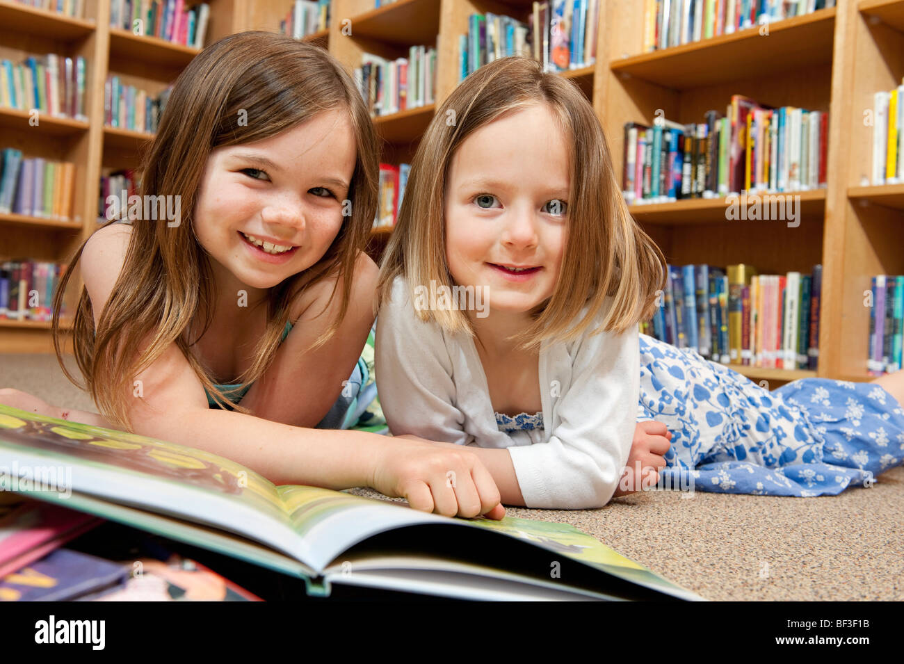 Students in School Library Stock Photo - Alamy