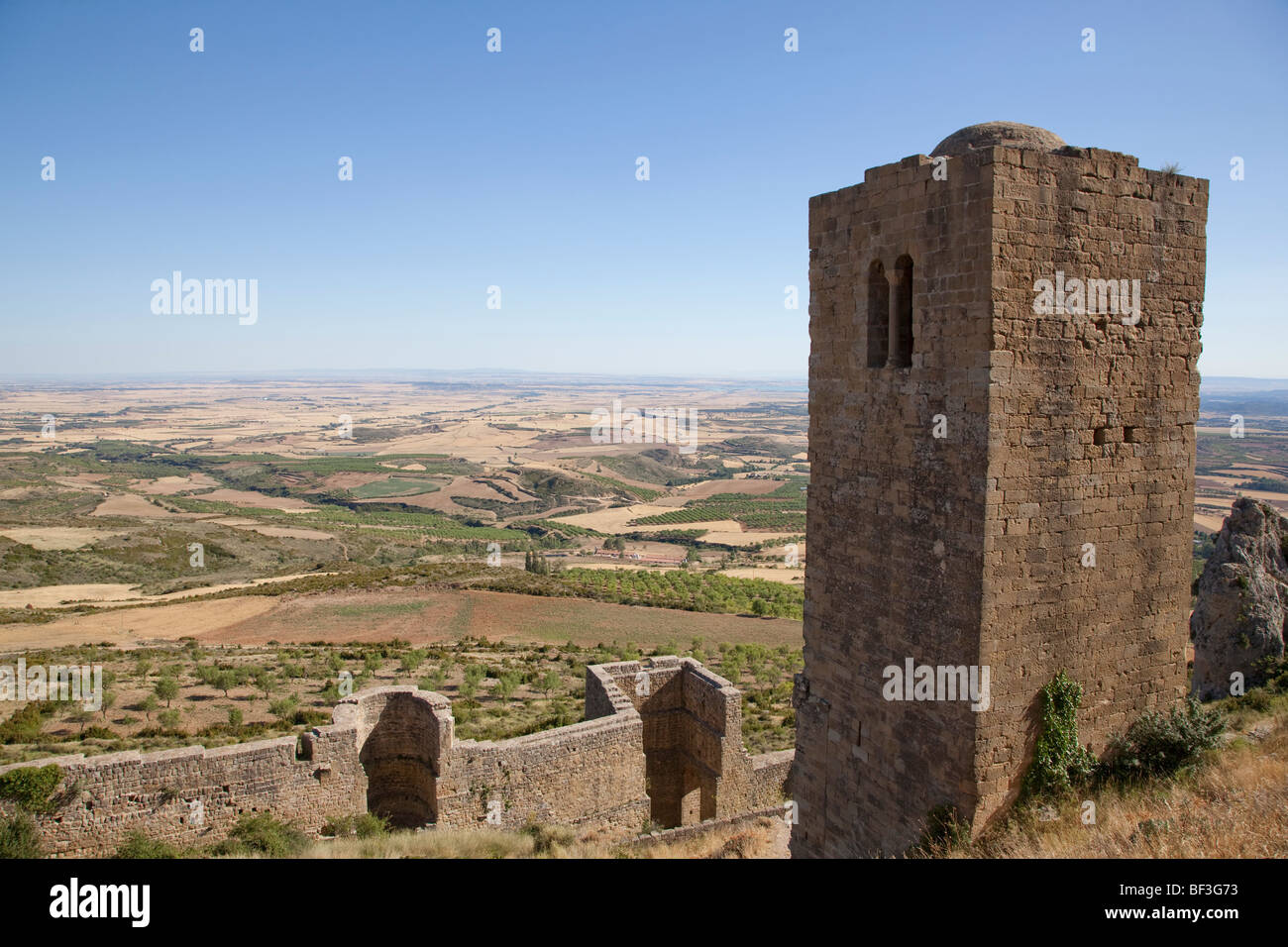 Spain, Loarre Castle - The outer wall and the flanking tower Stock ...