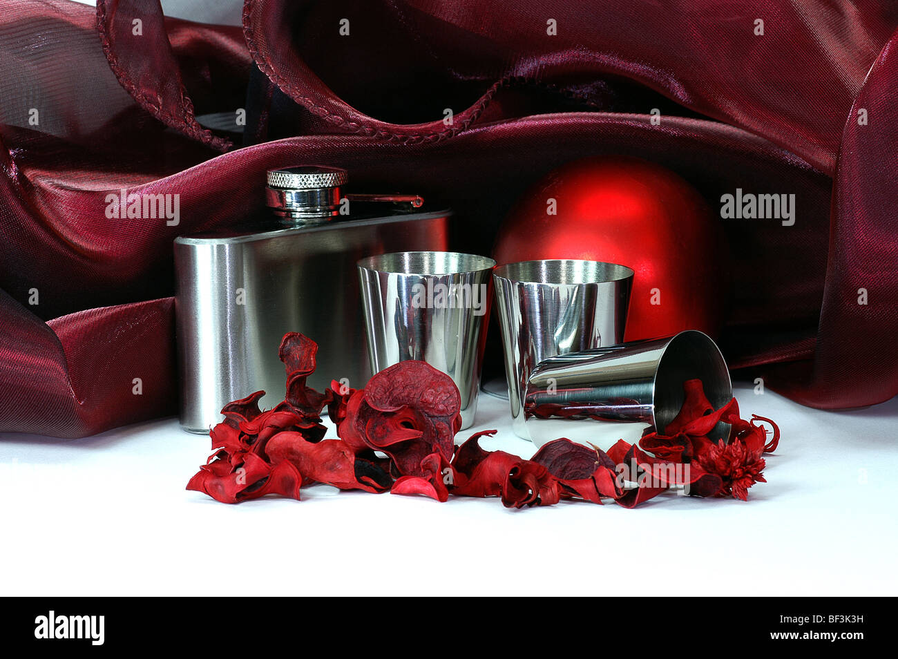 Still life with drapery hi-res stock photography and images - Alamy