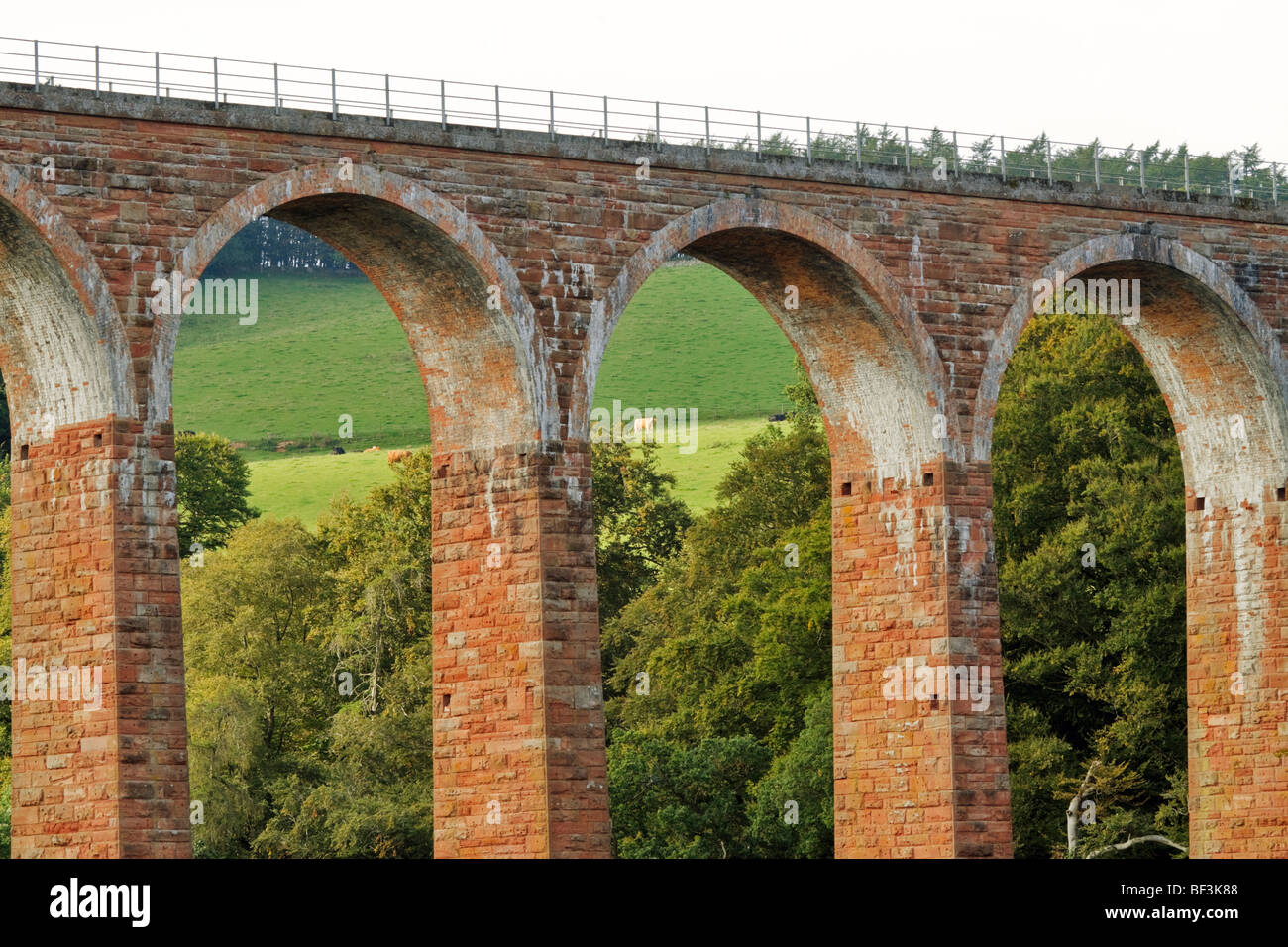 Scottish viaduct hi-res stock photography and images - Alamy
