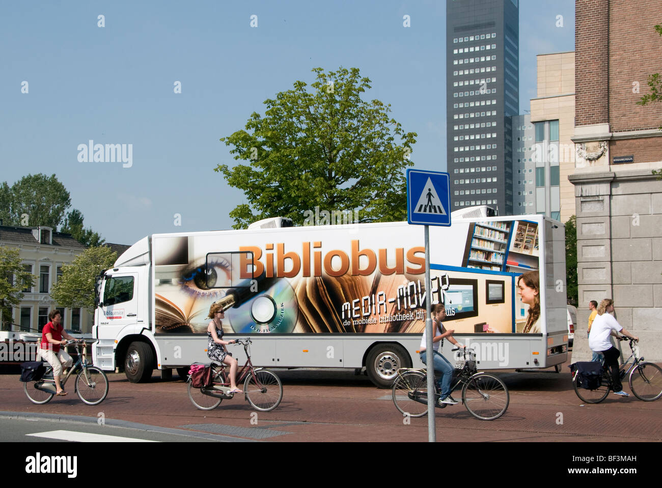 Library bus village hi-res stock photography and images - Alamy