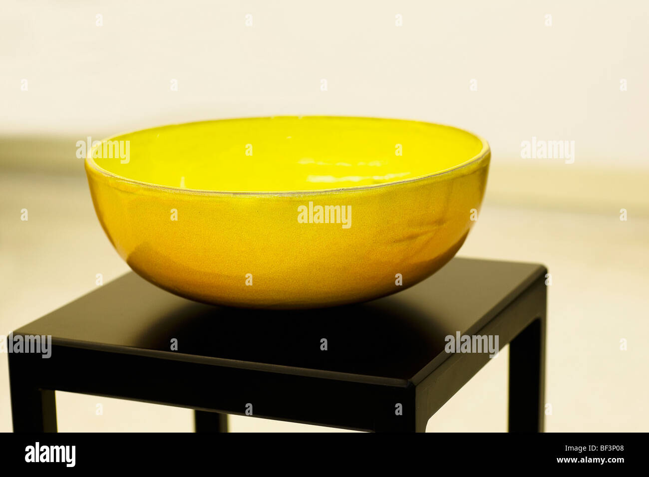 Groom of the stool hi-res stock photography and images - Alamy