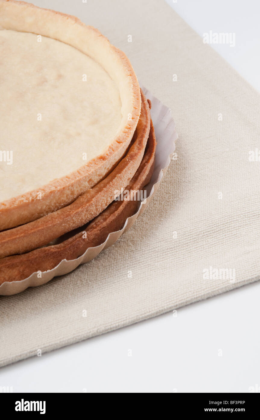Tart bases hi-res stock photography and images - Alamy
