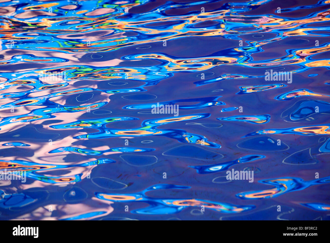 Water waves interference hi-res stock photography and images - Alamy