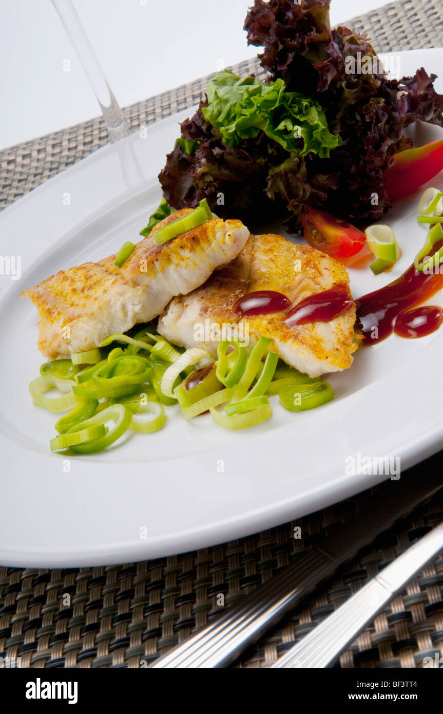 Fish fillets hi-res stock photography and images - Alamy