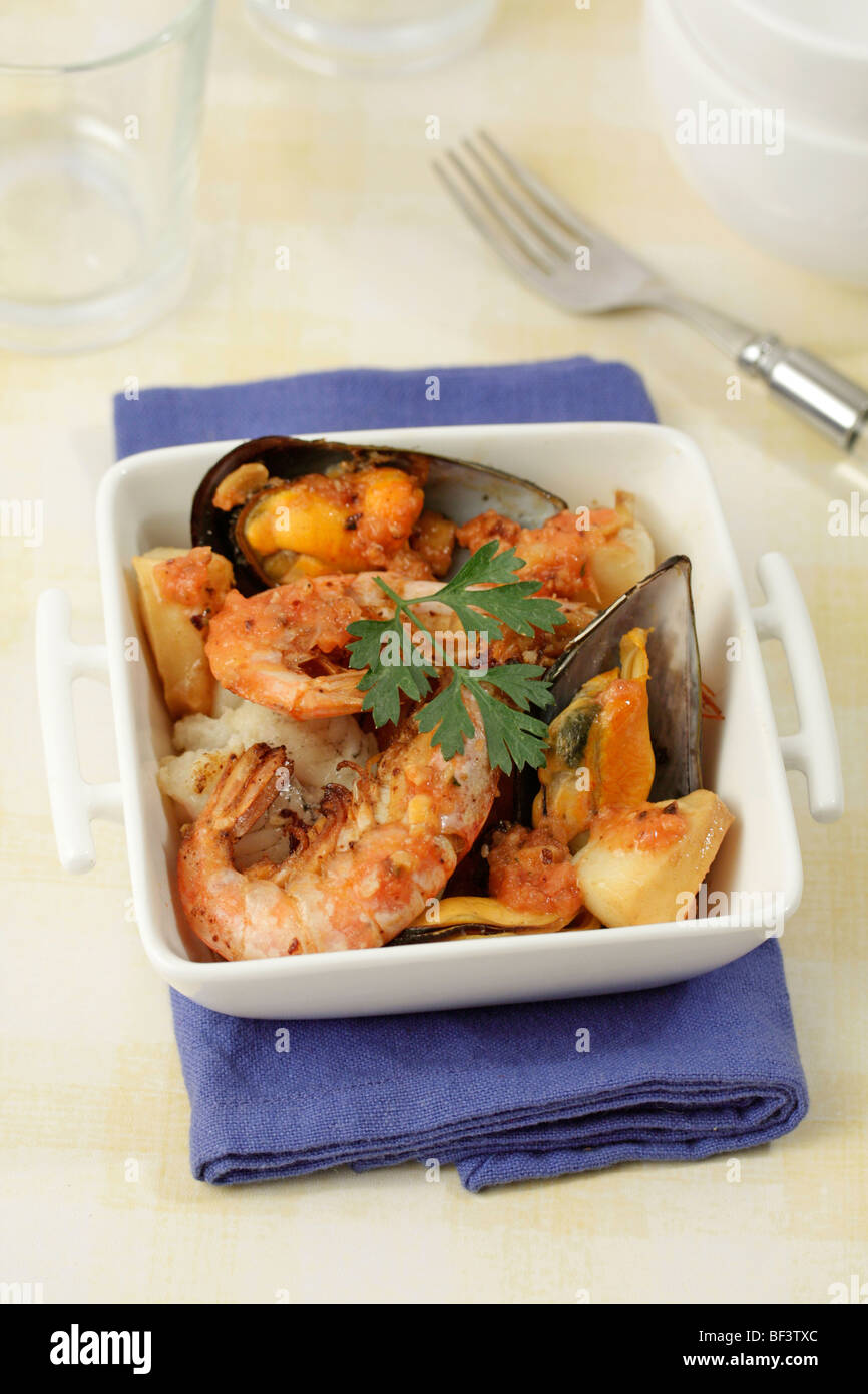 Shellfish assortment hi-res stock photography and images - Alamy