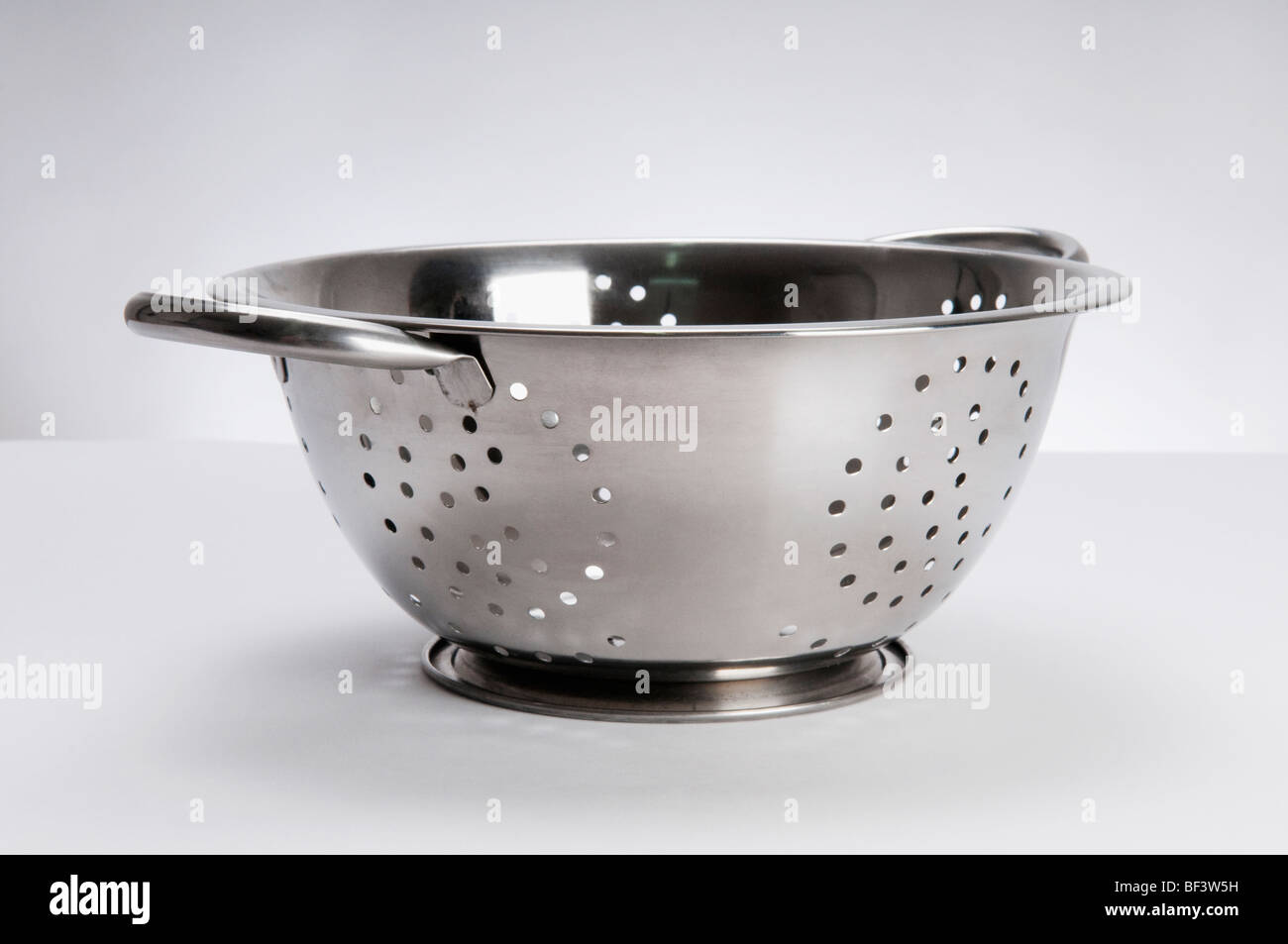 Brittle metal hi-res stock photography and images - Alamy