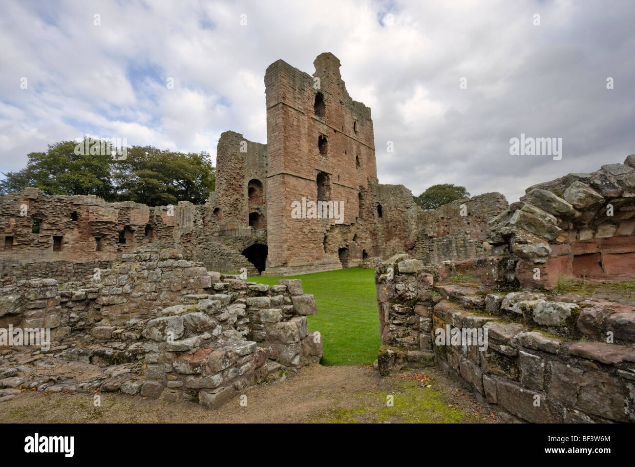 Norham castle hi-res stock photography and images - Alamy