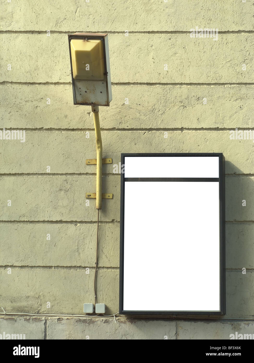 Wall mounted lantern hi-res stock photography and images - Alamy