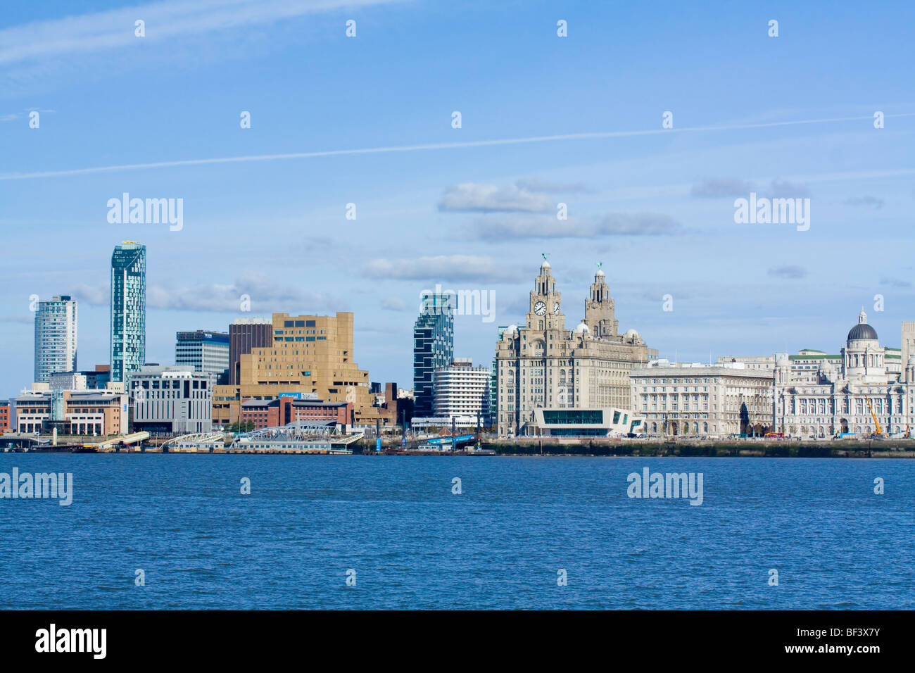liverpool water city center sky line Stock Photo - Alamy