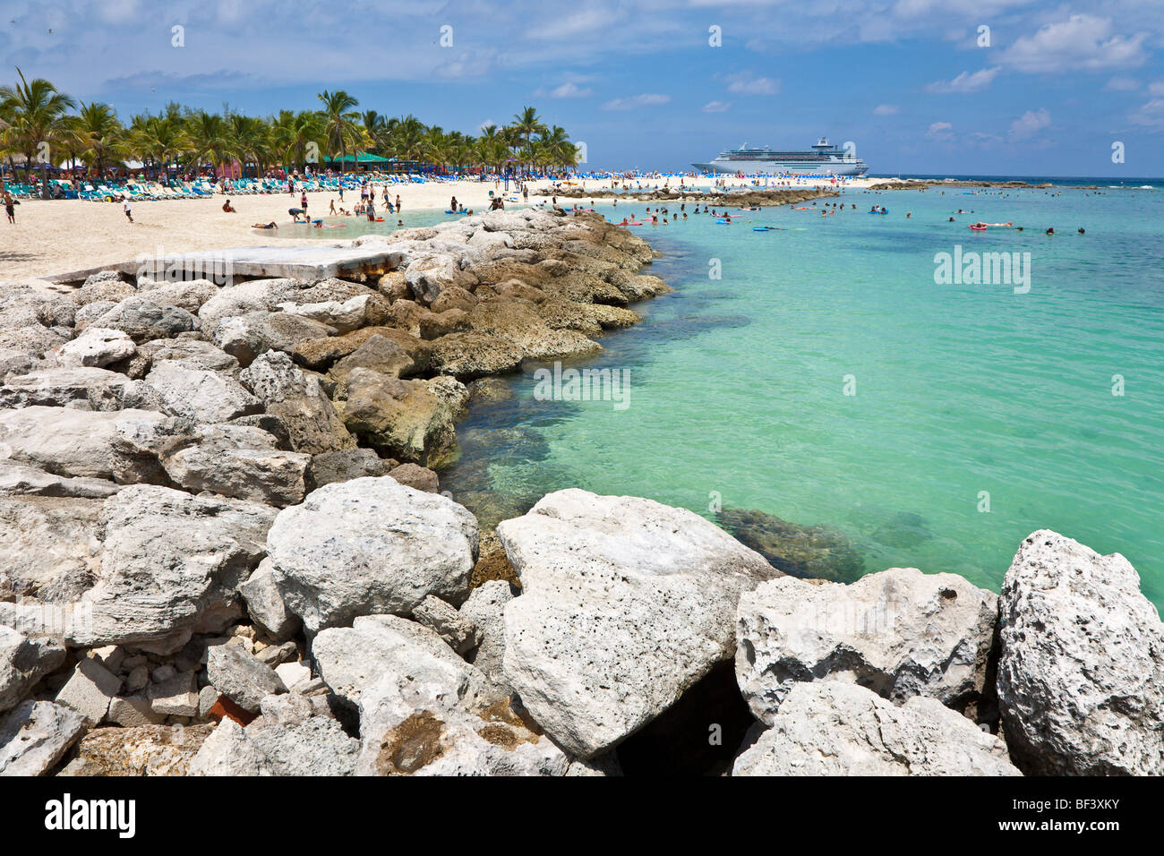 August 2008 - Coco Cay, Bahamas - Cruise ship passengers play and swim ...