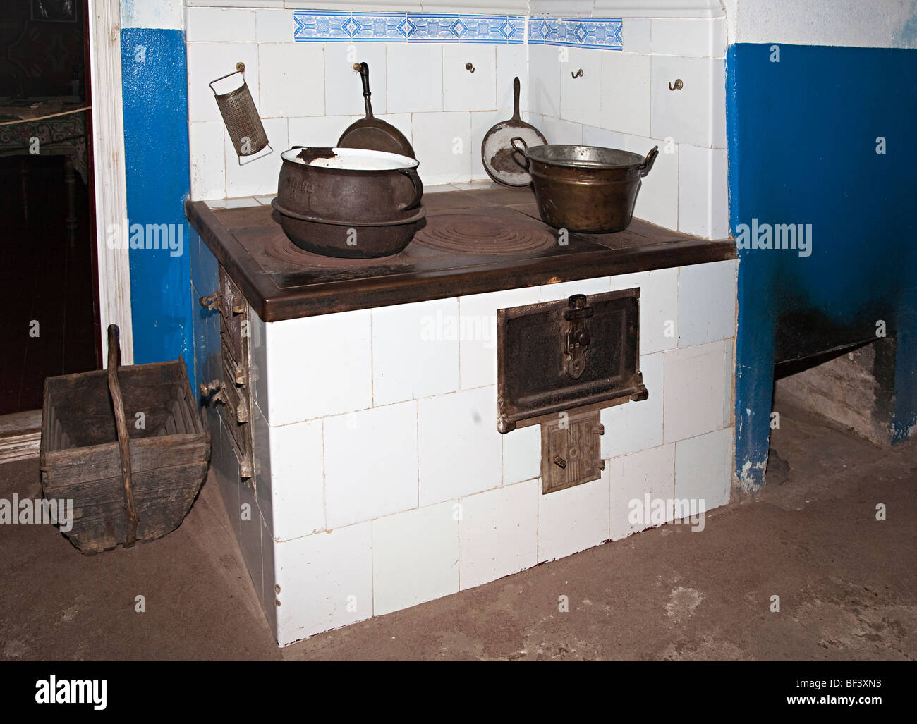 Farmhouse kitchen hi-res stock photography and images - Alamy