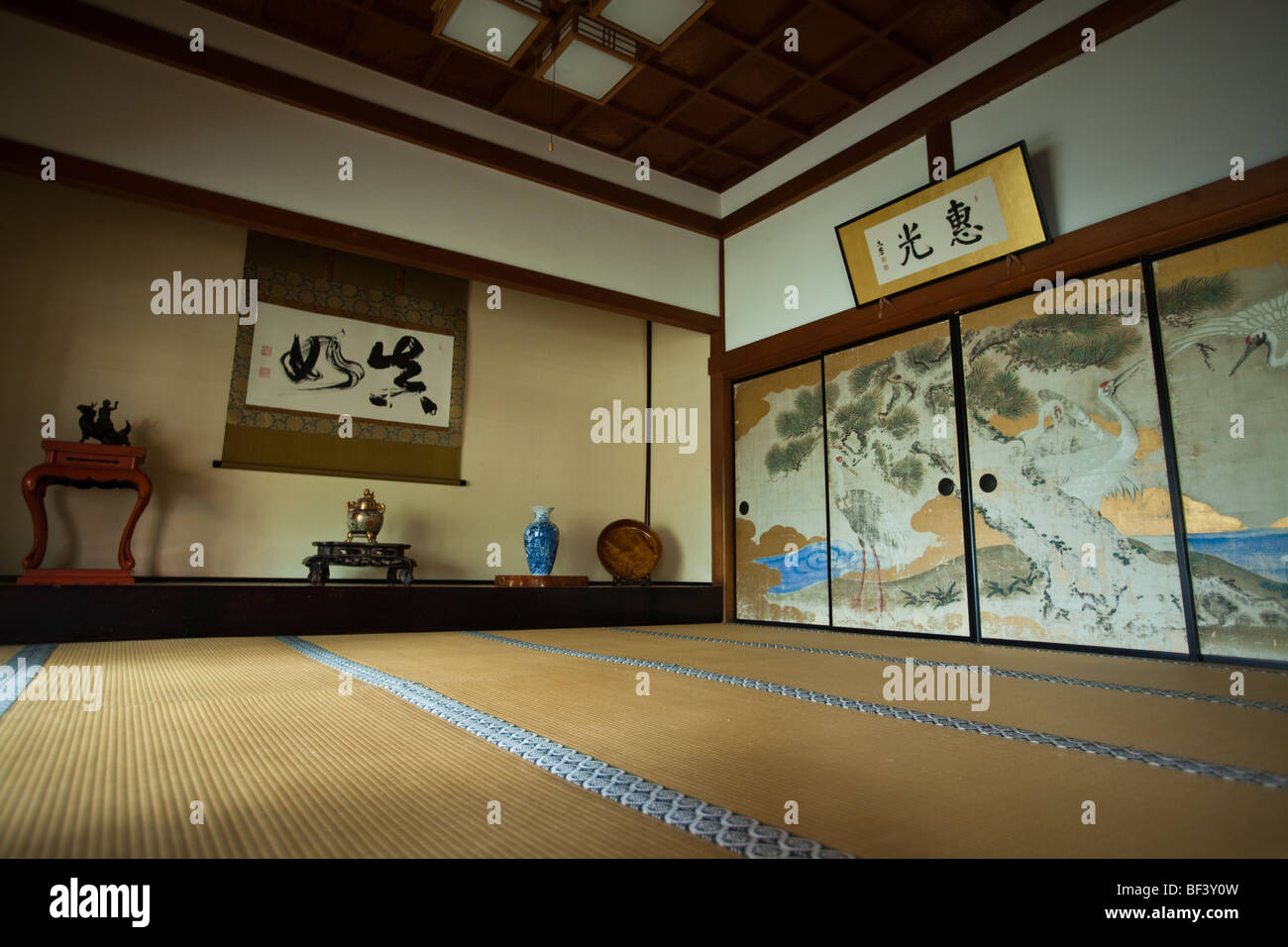 Tatami Room and Fusuma at Ekoin Temple Shukubo, Koyasan Stock Photo - Alamy