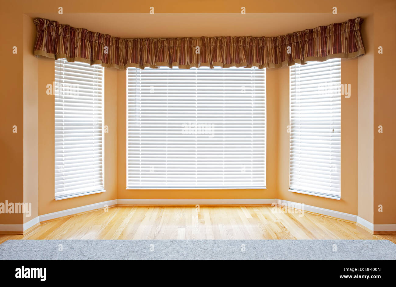 Bay window hi-res stock photography and images - Alamy