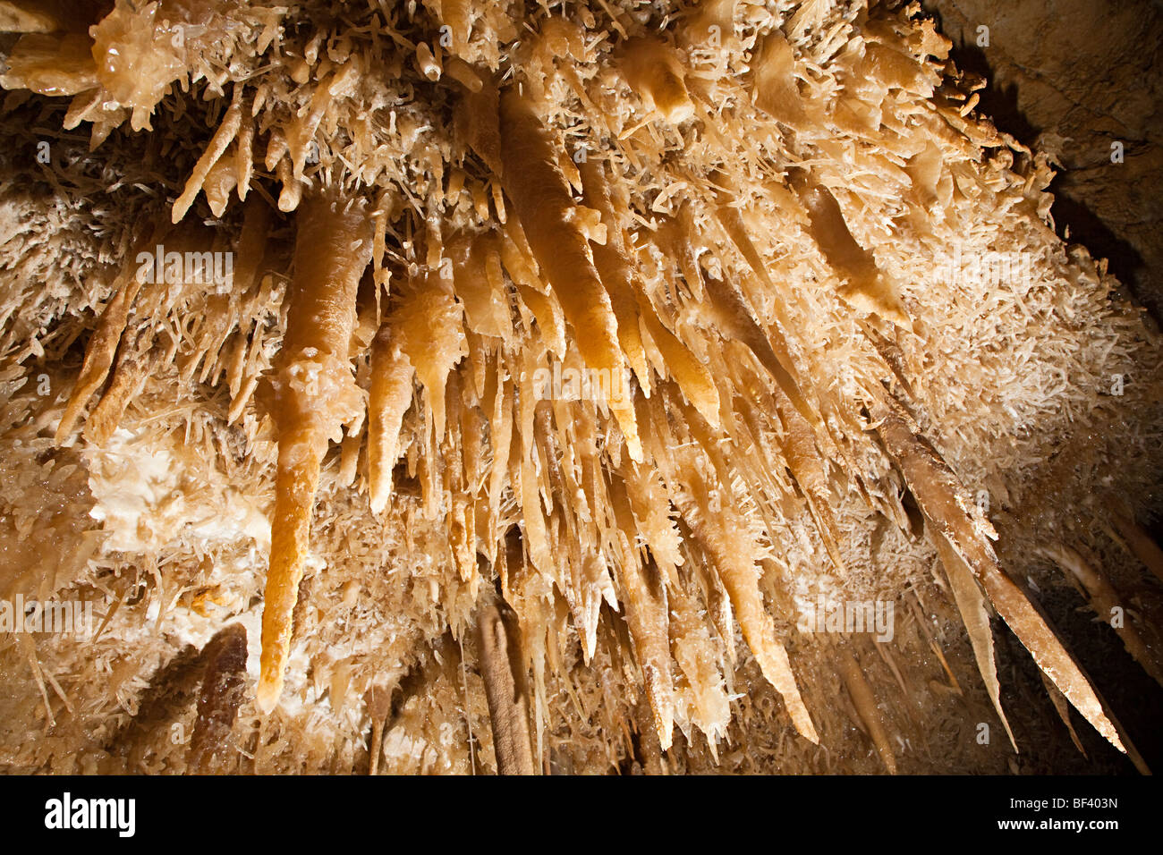 These are stalactites hi-res stock photography and images - Alamy