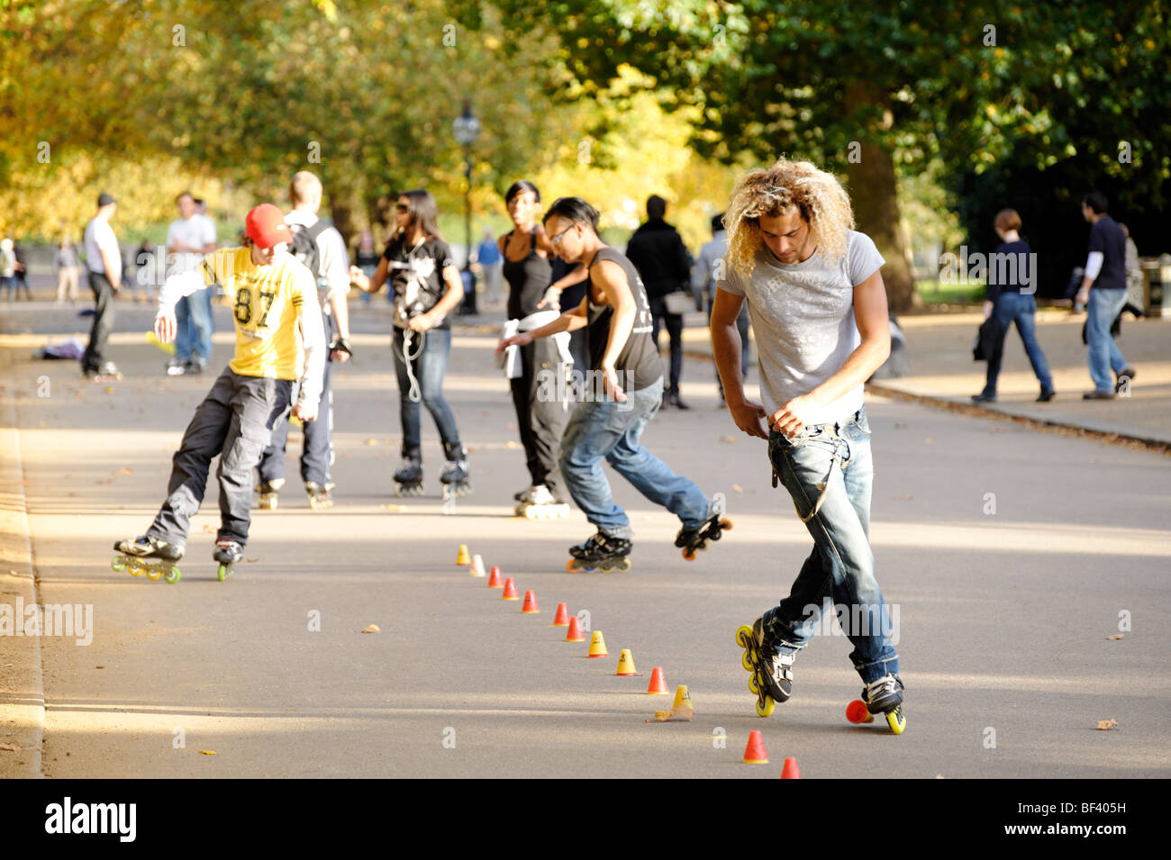 Inline skating freestyle hi-res stock photography and images - Alamy