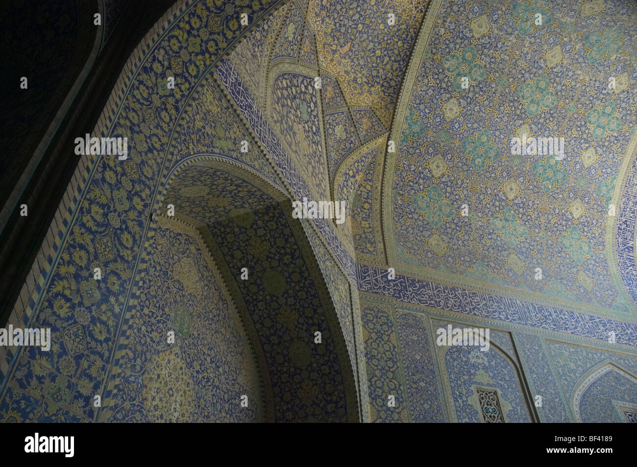 Dome acoustics hi-res stock photography and images - Alamy