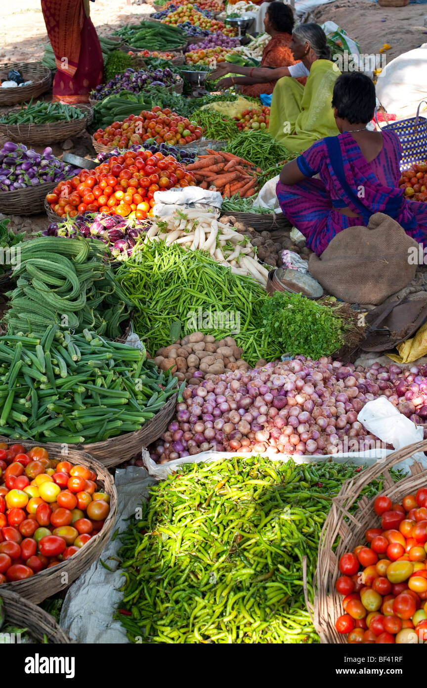 Indian street vegetable market in Puttaparthi, Andhra Pradesh, India ...