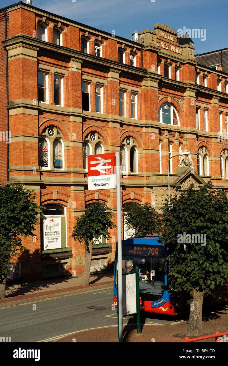 Newtown railway station hi-res stock photography and images - Alamy