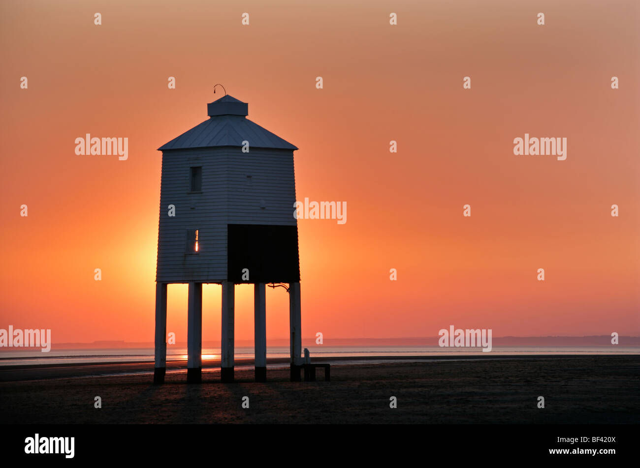 Low Lighthouse, Burnham on Sea, Somerset, England. Wooden lighthouse ...