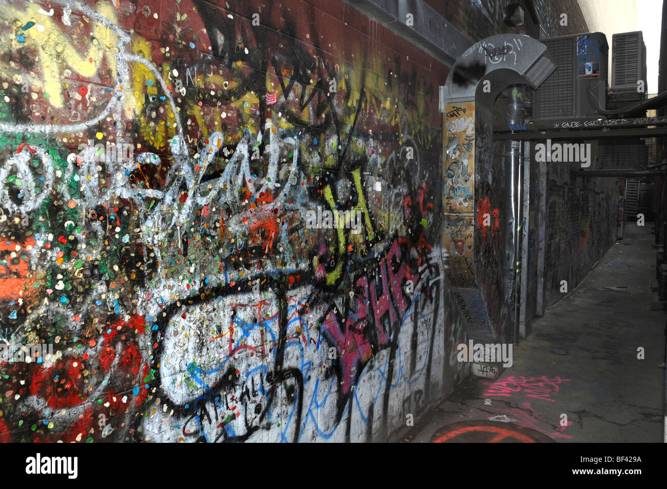 grafitti covered wall Stock Photo - Alamy