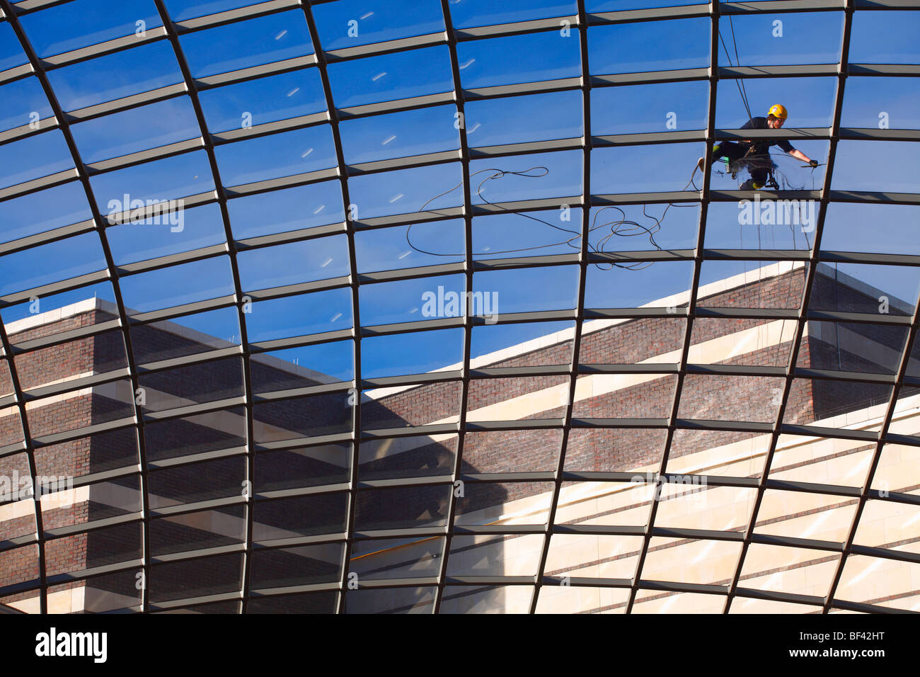 Modern circus hi-res stock photography and images - Alamy