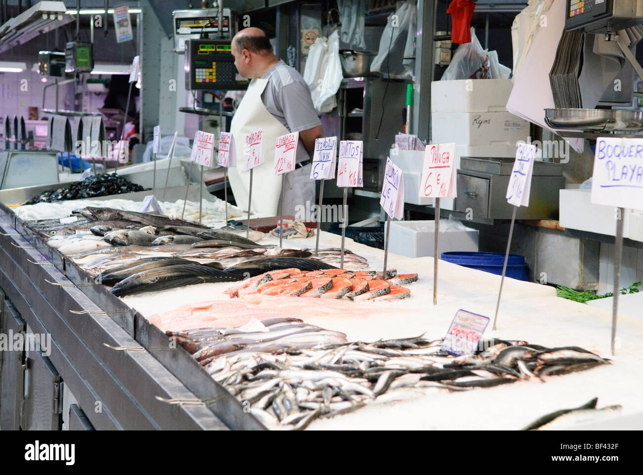 Spain fish market hi-res stock photography and images - Alamy