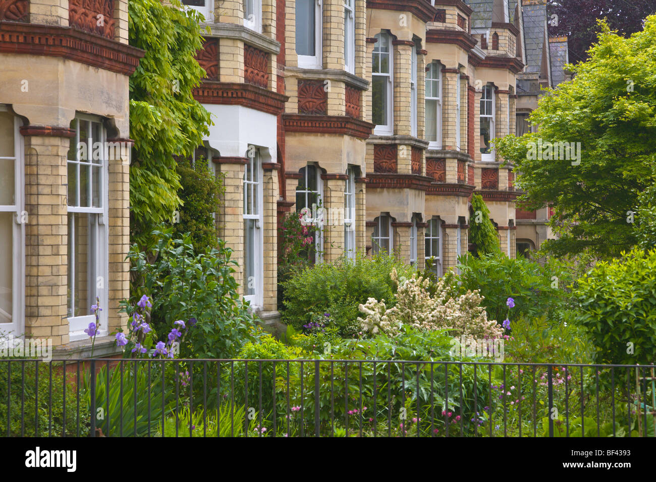 Victorian terraced houses hi-res stock photography and images - Alamy