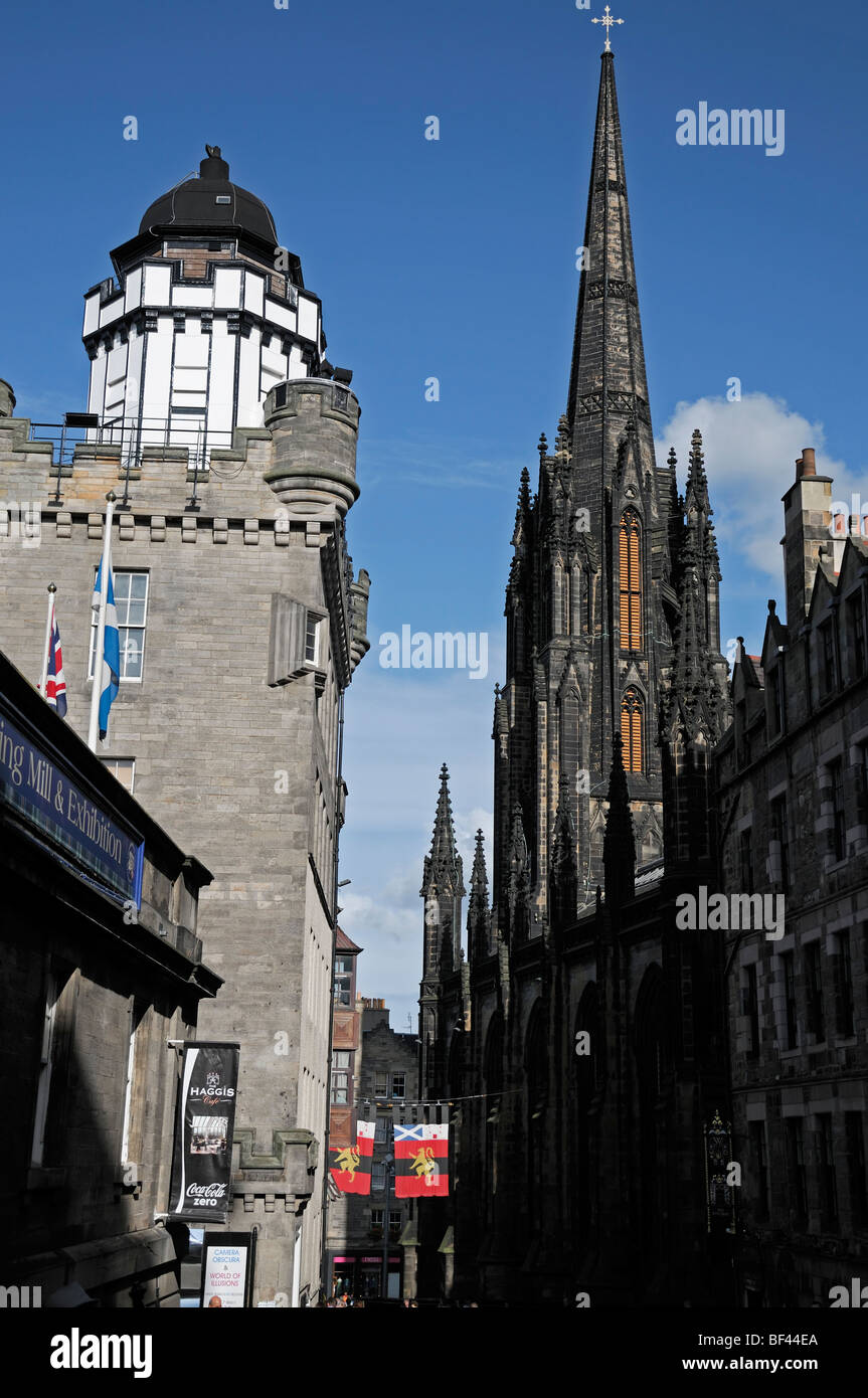 Royal mile edinburgh church scotland hi-res stock photography and ...