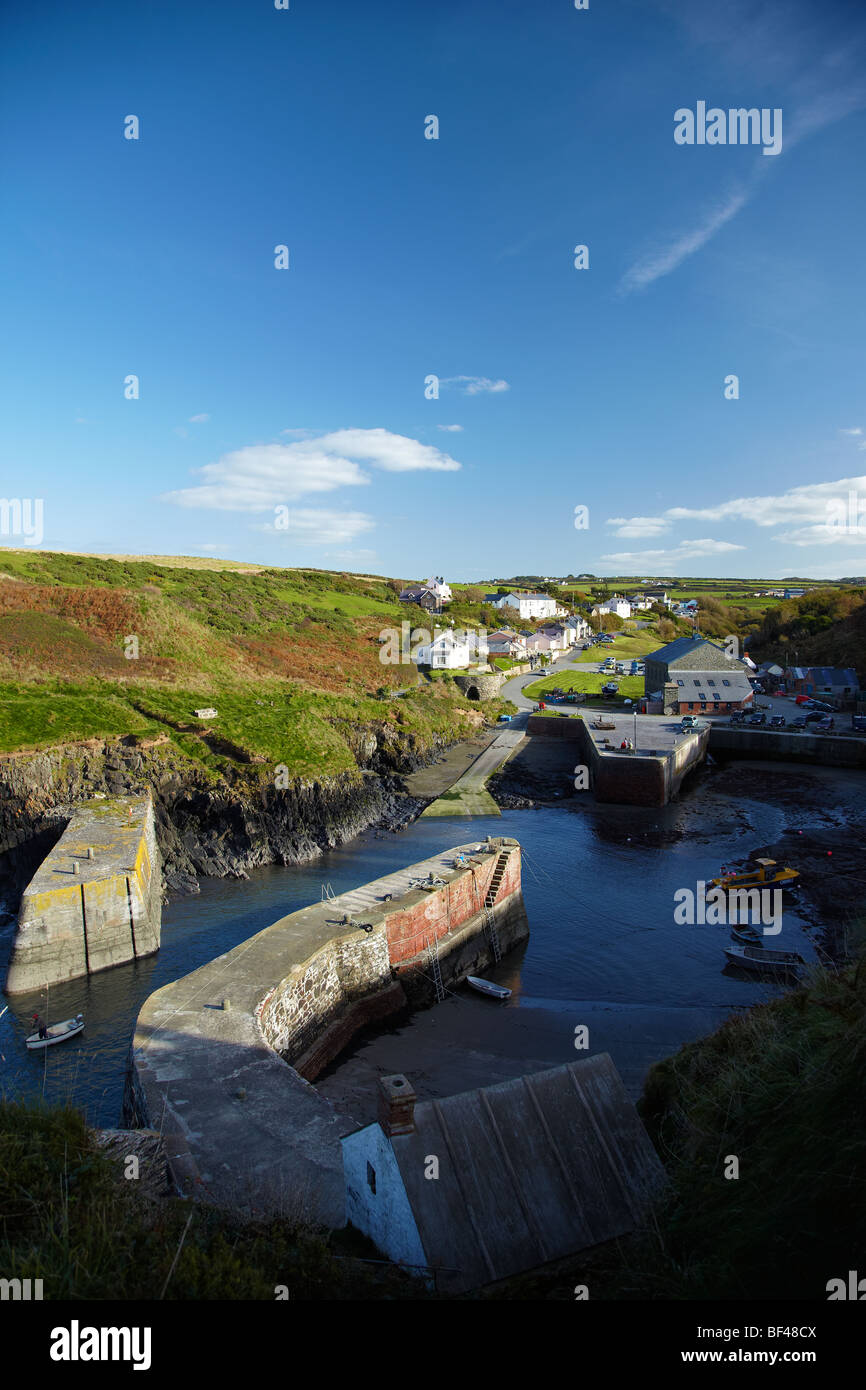 Porthgain hi-res stock photography and images - Alamy