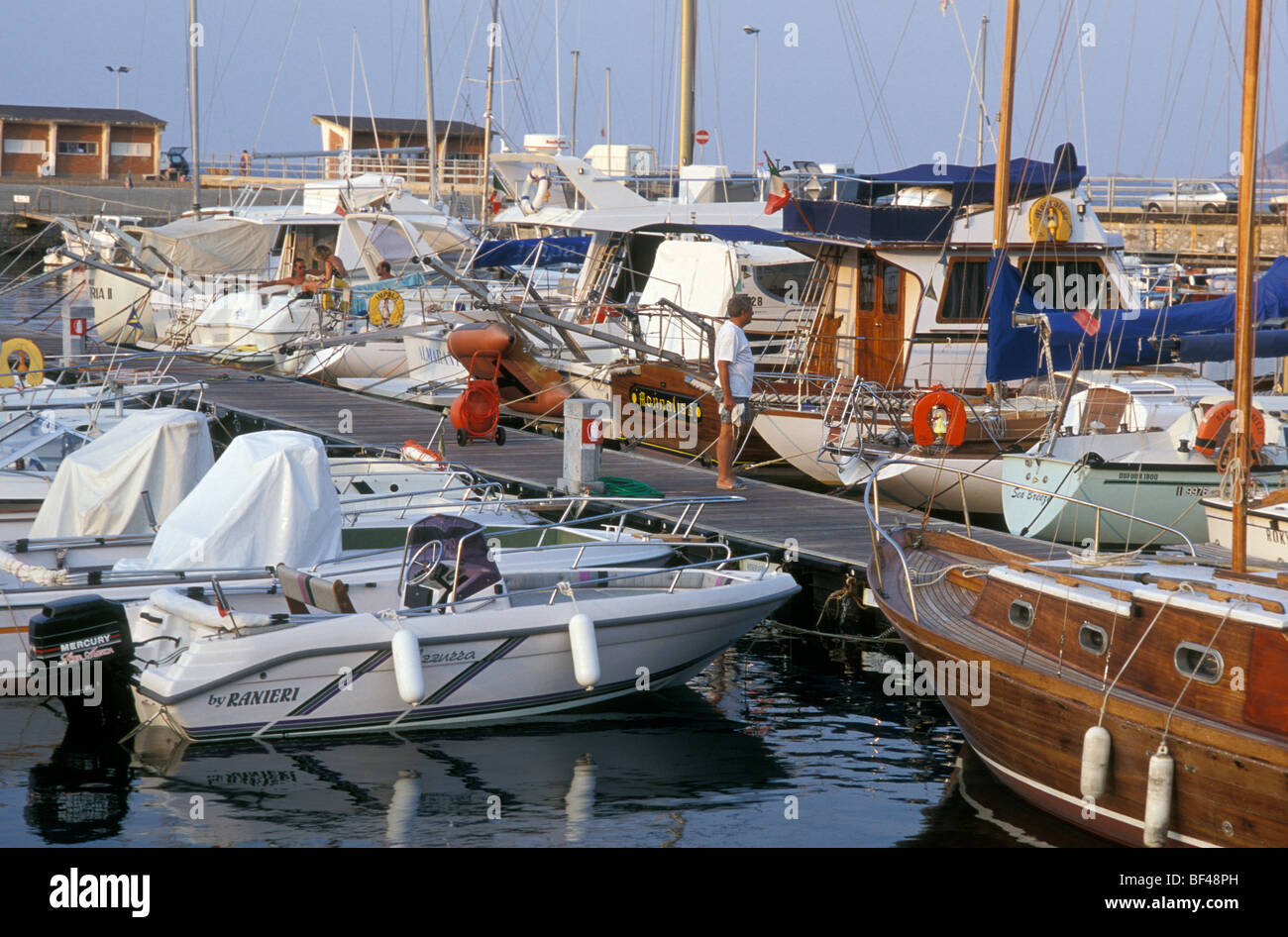 Cavo italy hi-res stock photography and images - Alamy