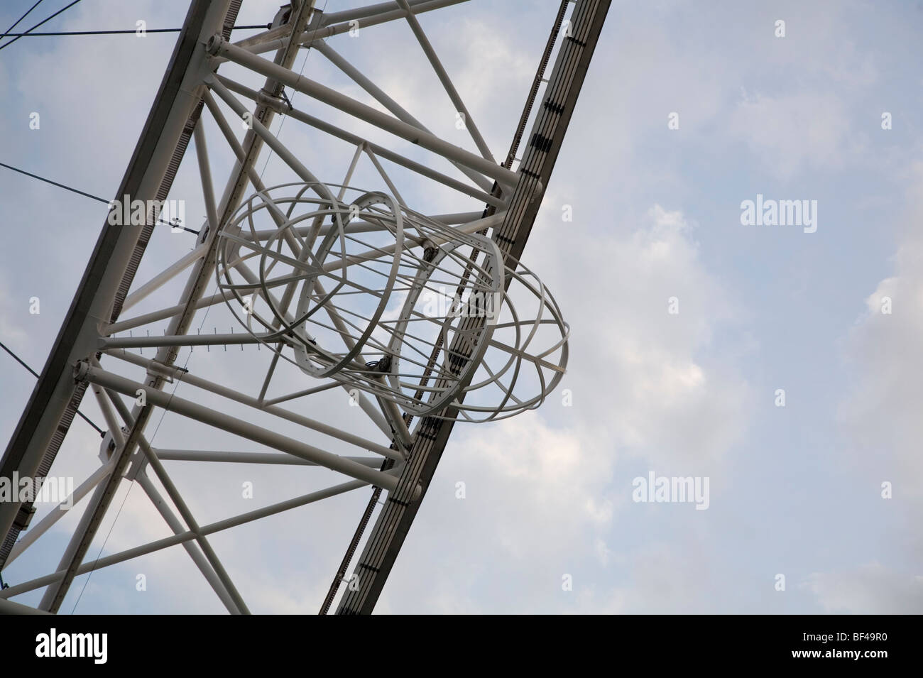 London eye capsule southbank hi-res stock photography and images - Alamy