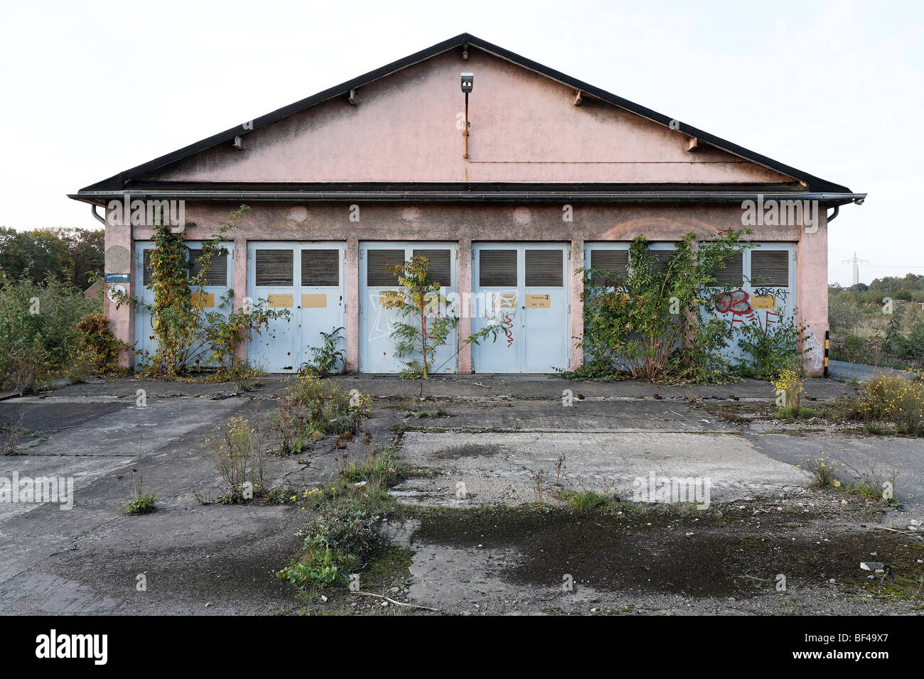 Vacant factory buildings, overgrown terrain, former Ausbesserungswerk ...