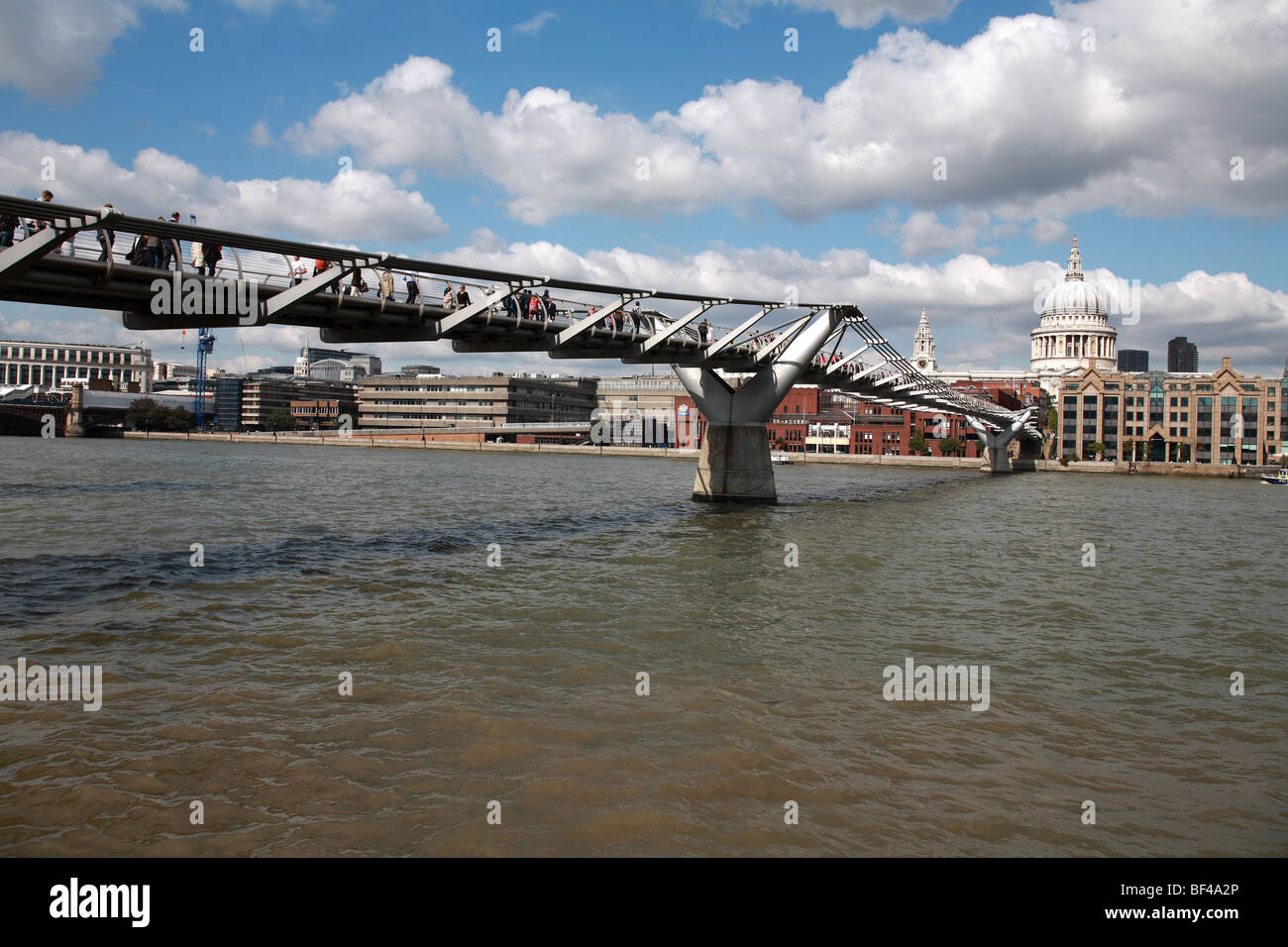 Millennium bridge icon hi-res stock photography and images - Alamy