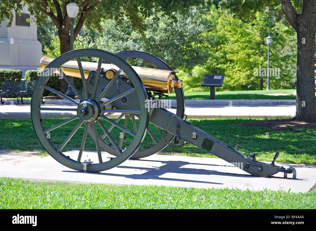 Cannon on Texas Capitol Building grounds, Austin, Texas Stock Photo - Alamy