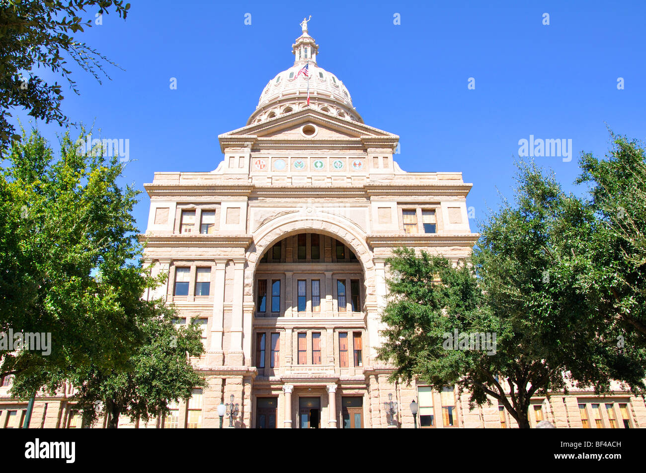 Texas usa facade hi-res stock photography and images - Alamy