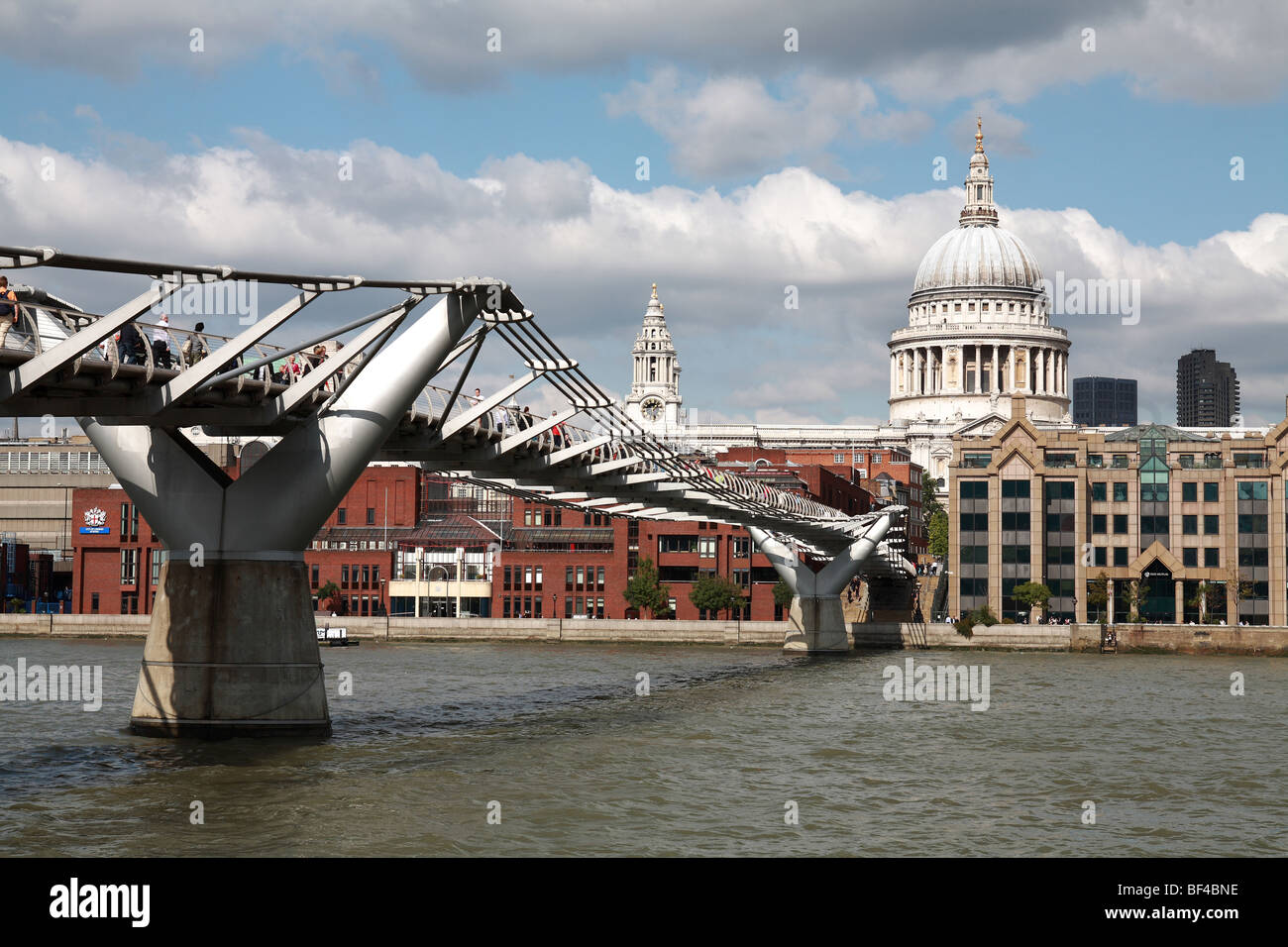 Millennium bridge icon hi-res stock photography and images - Alamy