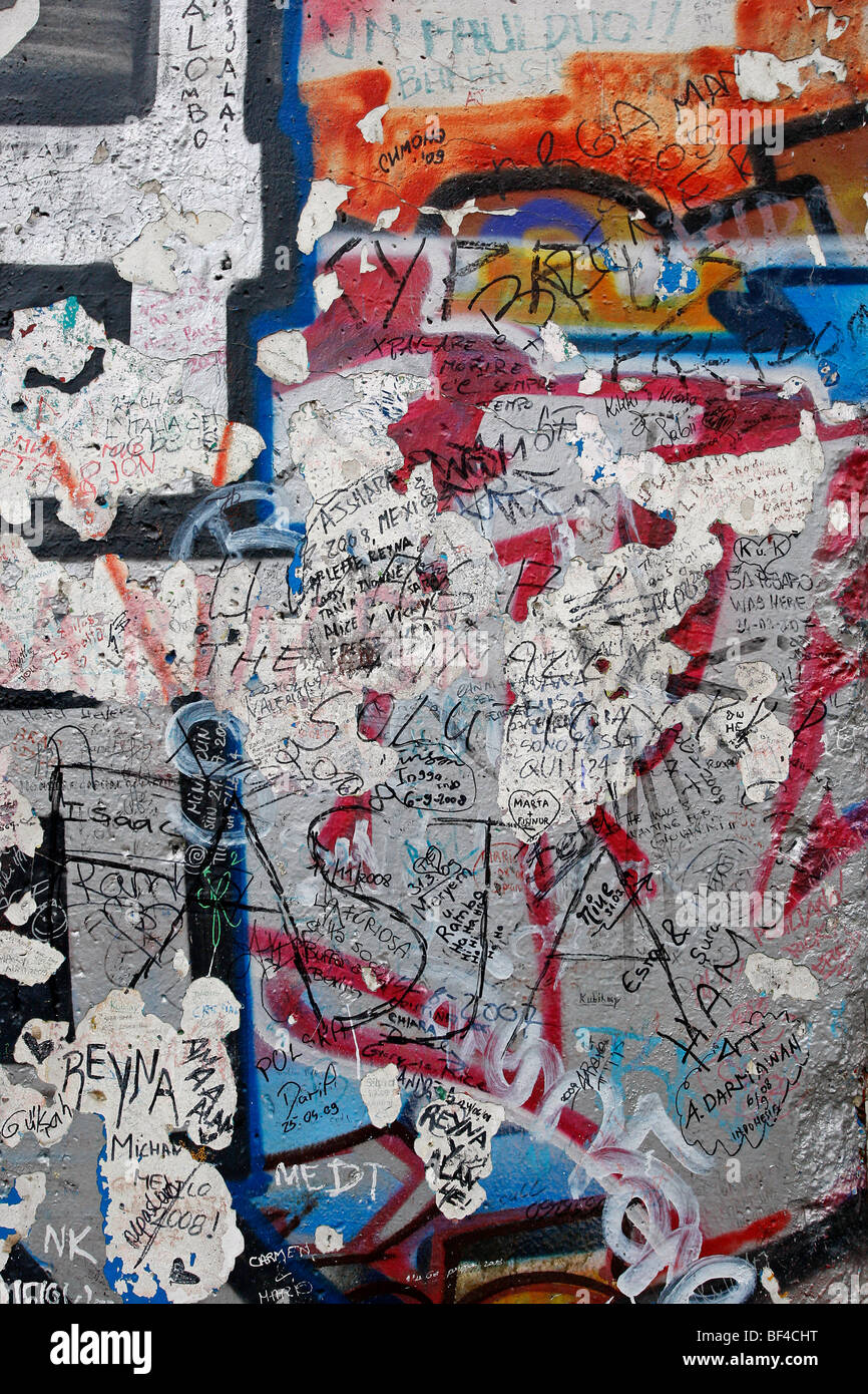 Remains of the Berlin Wall, graffiti, Potsdamer Platz, Berlin, Germany ...