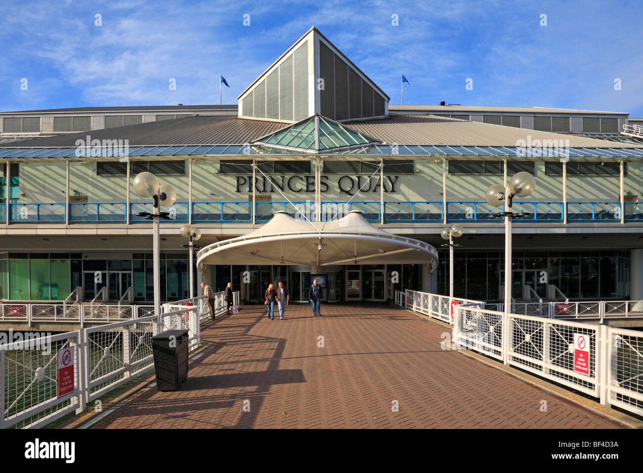 Princes Quay Hull Shopping Centre High Resolution Stock Photography and ...