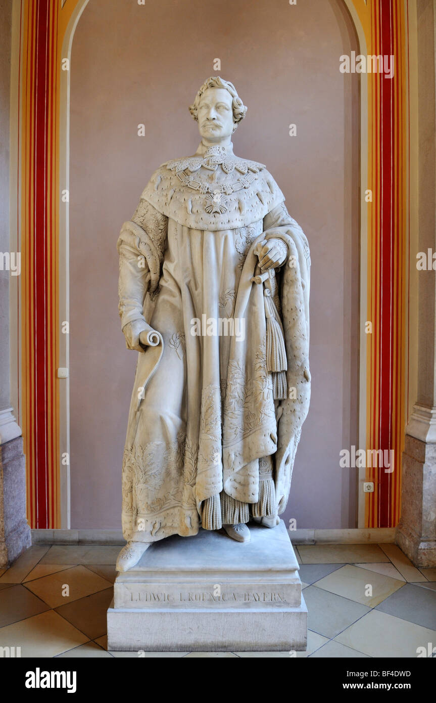 Bavarian State Library, first floor, statue of Louis the First, King of ...