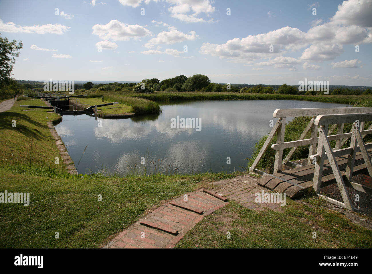 Caen Hill Locks Devizes Wiltshire England Stock Photo - Alamy