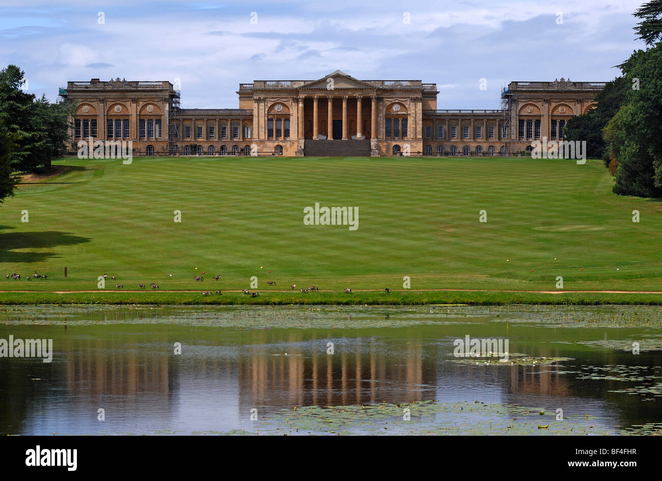 Stowe landscape gardens front octagon hi-res stock photography and ...
