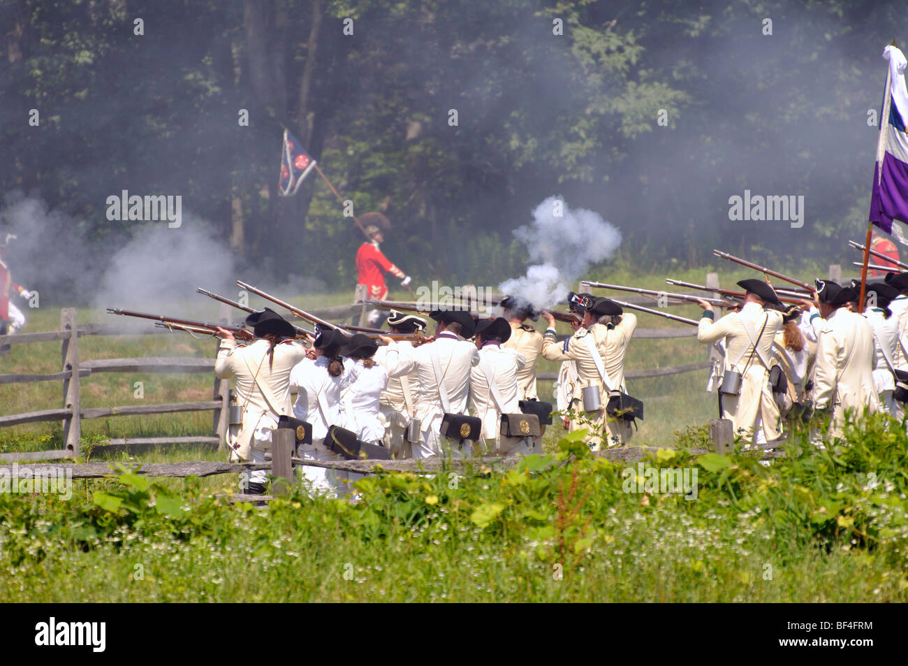American patriots in battle - costumed American Revolutionary War (1770 ...