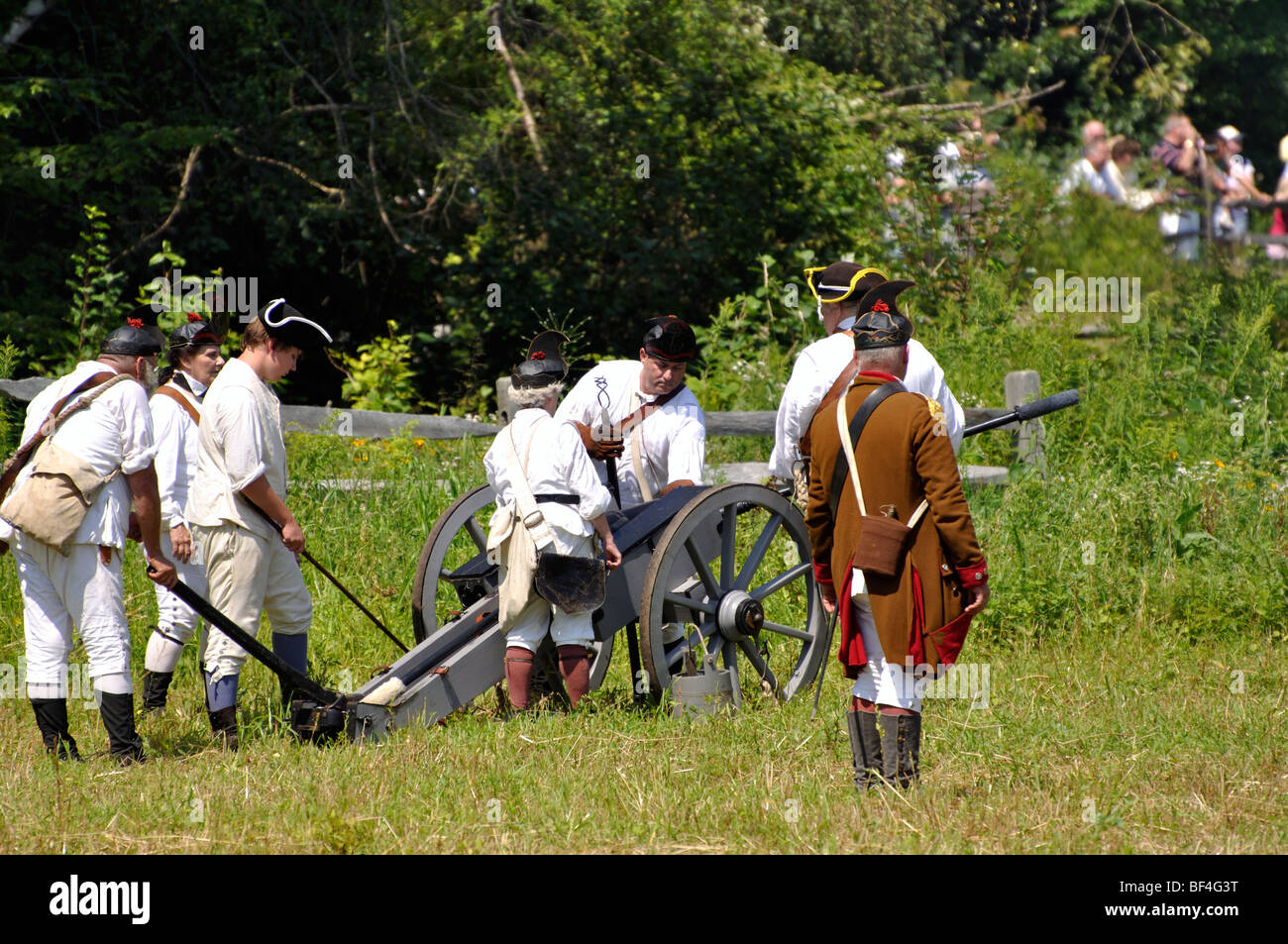 American patriots in battle - costumed American Revolutionary War (1770 ...