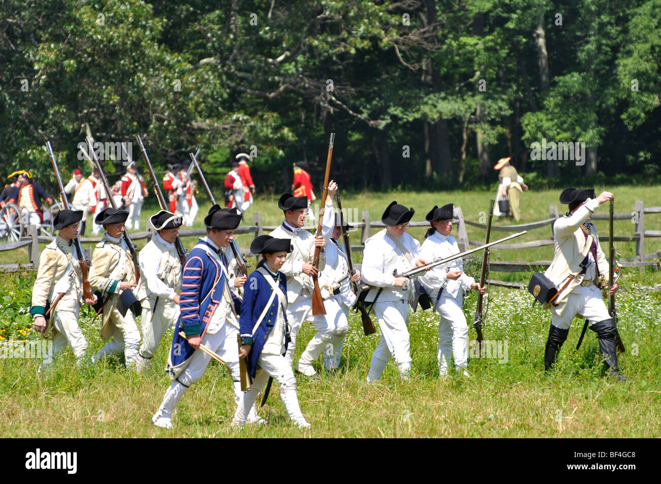 American patriots in battle costumed hi-res stock photography and ...