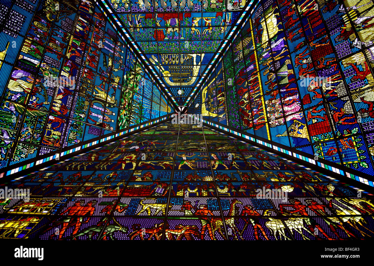 Modern pictures of pyramid hi-res stock photography and images - Alamy