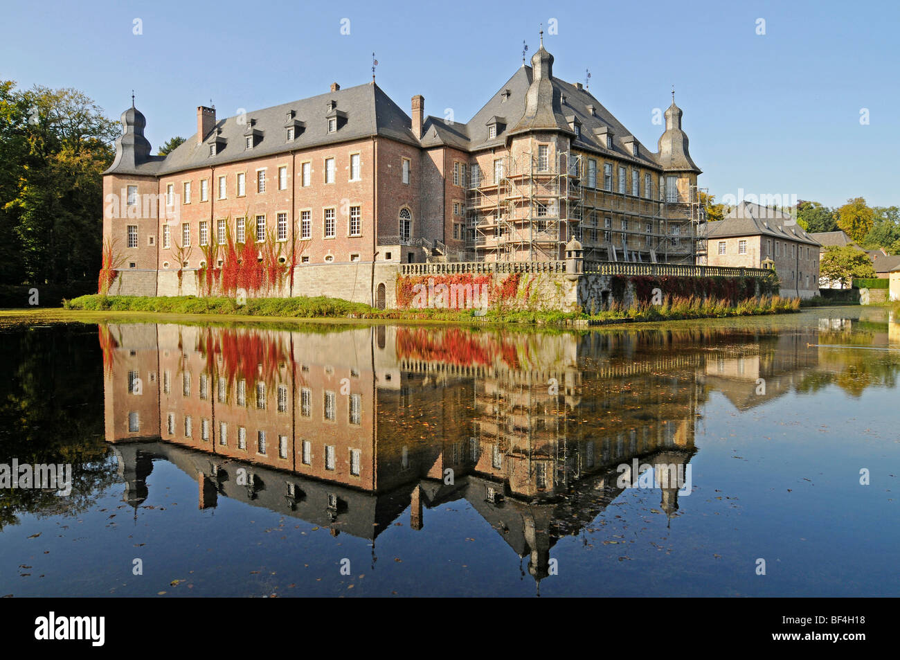 Water castle of juchen hi-res stock photography and images - Alamy