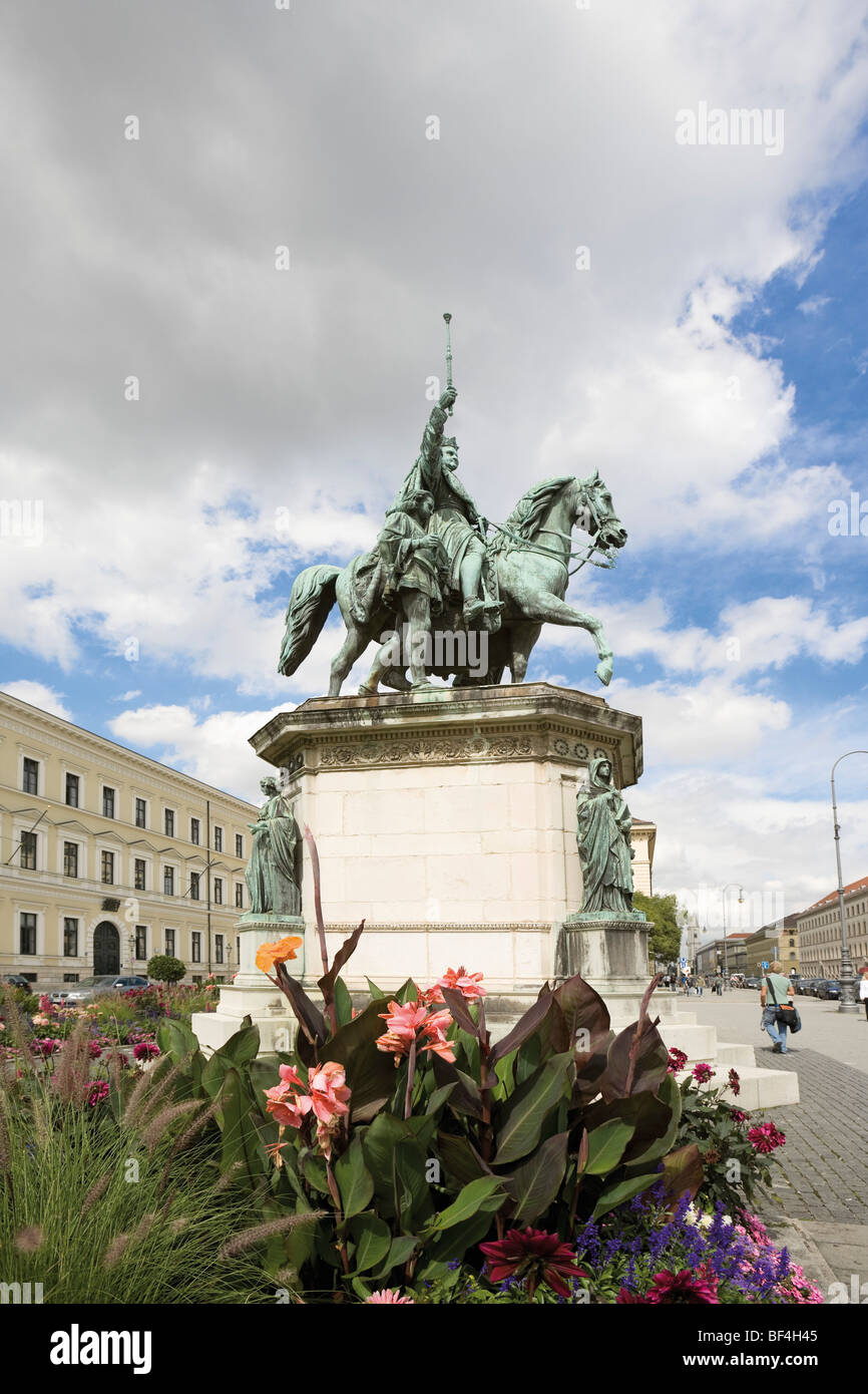 Equestrian monument of king ludwig i hi-res stock photography and ...