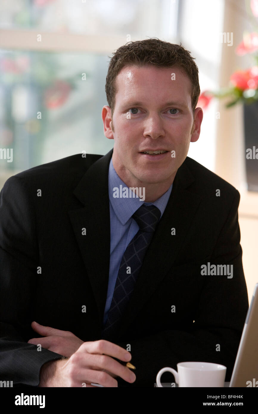 Man sat at a computer hi-res stock photography and images - Alamy