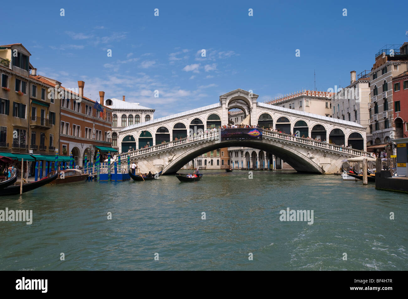 Venetian bridge houses lagoons hi-res stock photography and images - Alamy